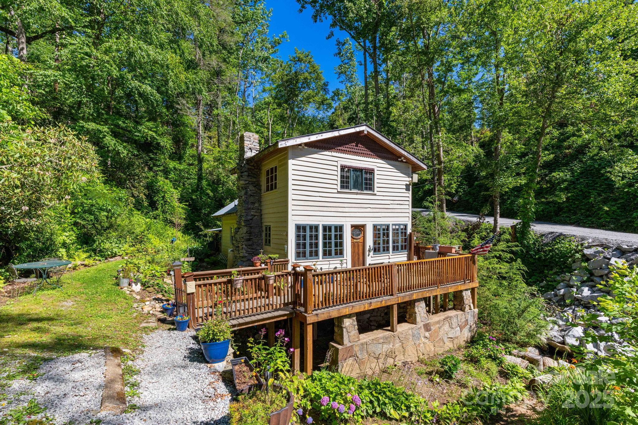 19 Hominy Branch Road, Hendersonville, NC - lhrmls-03145842 ...