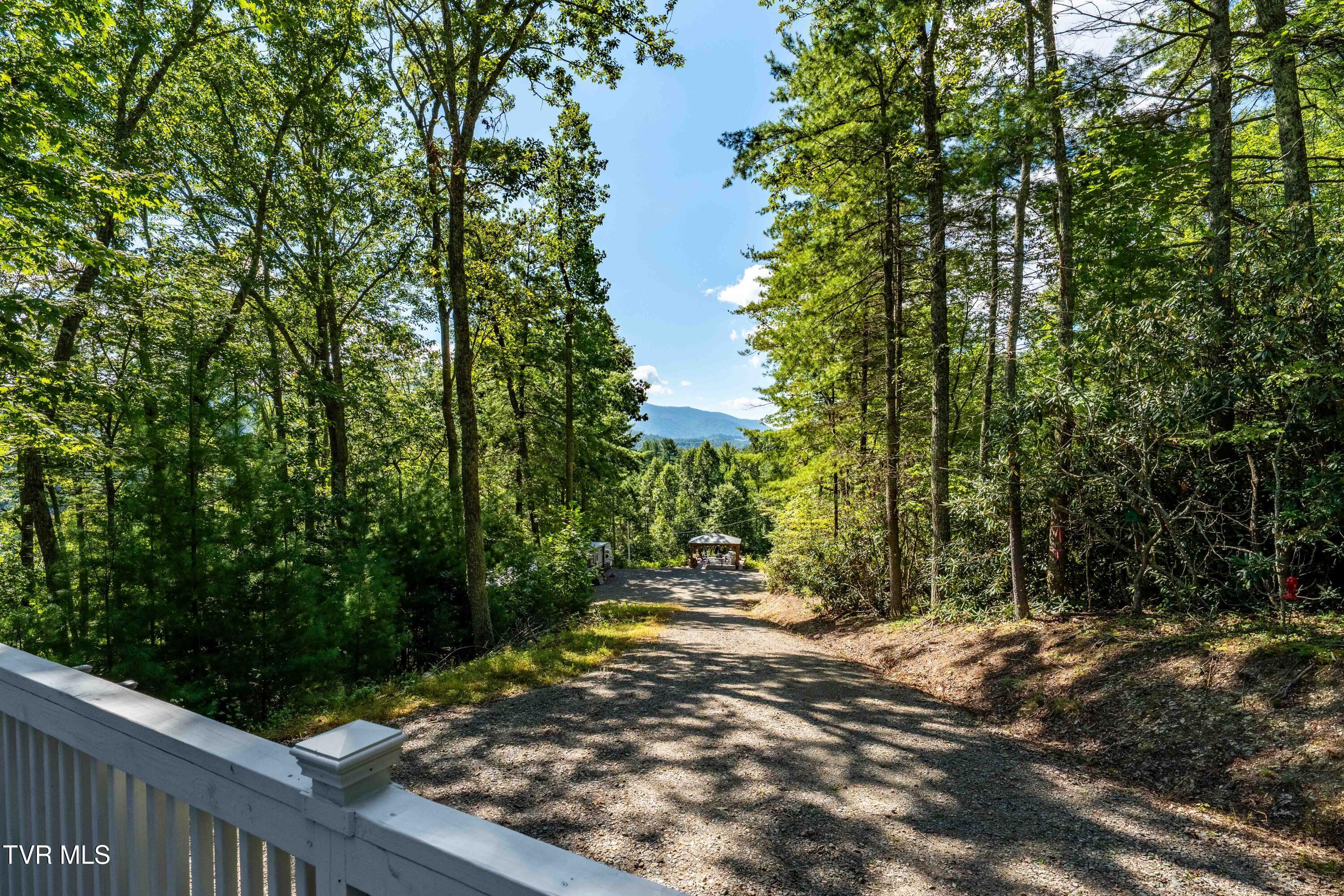 584 Dotson Road, Trade, TN - lhrmls-03402915 - MountainHomesRealty.com