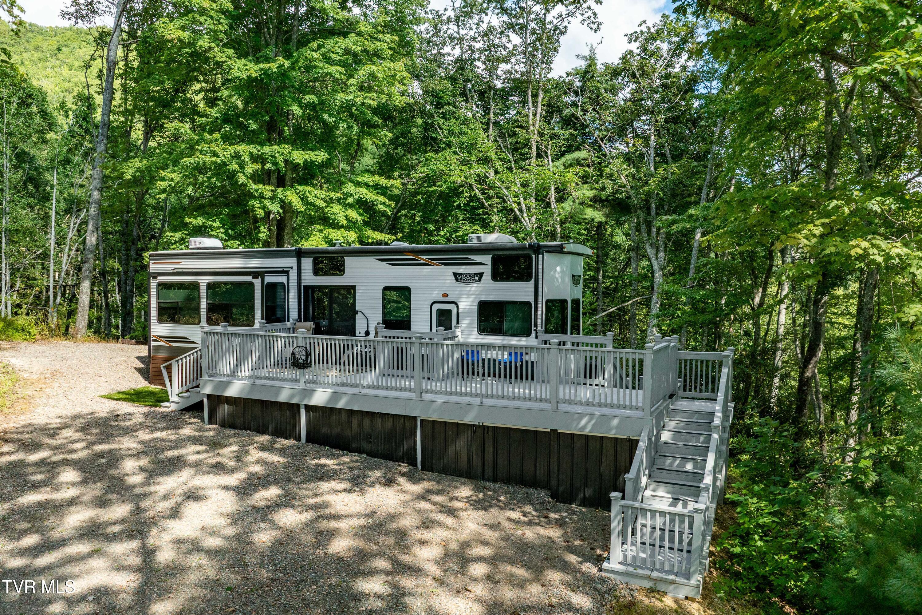 584 Dotson Road, Trade, TN - lhrmls-03402915 - MountainHomesRealty.com